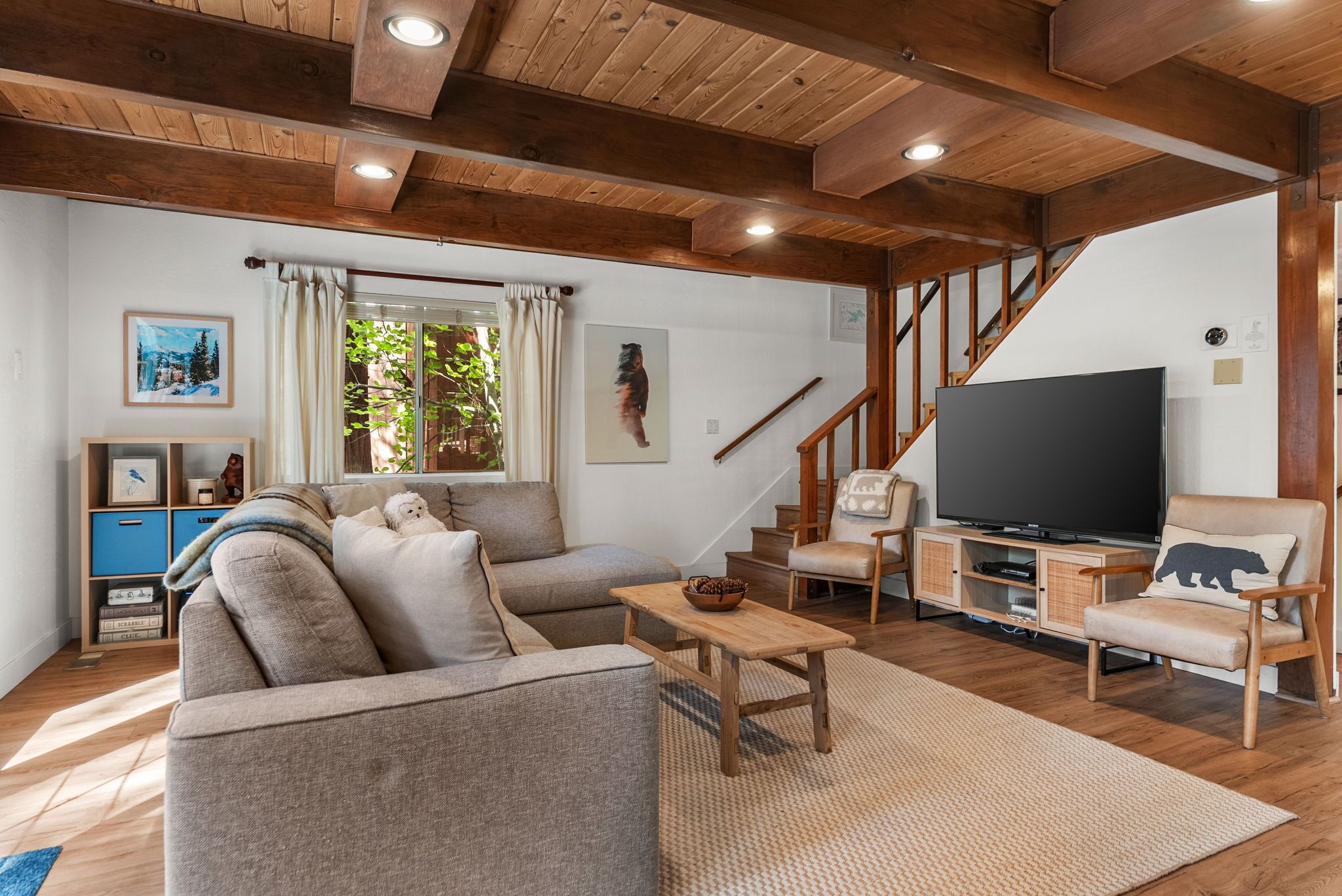 3-bedroom Cabin In Lake Arrowhead: Hot-tub, Forest View, Pet-friendly - Running Springs, CA