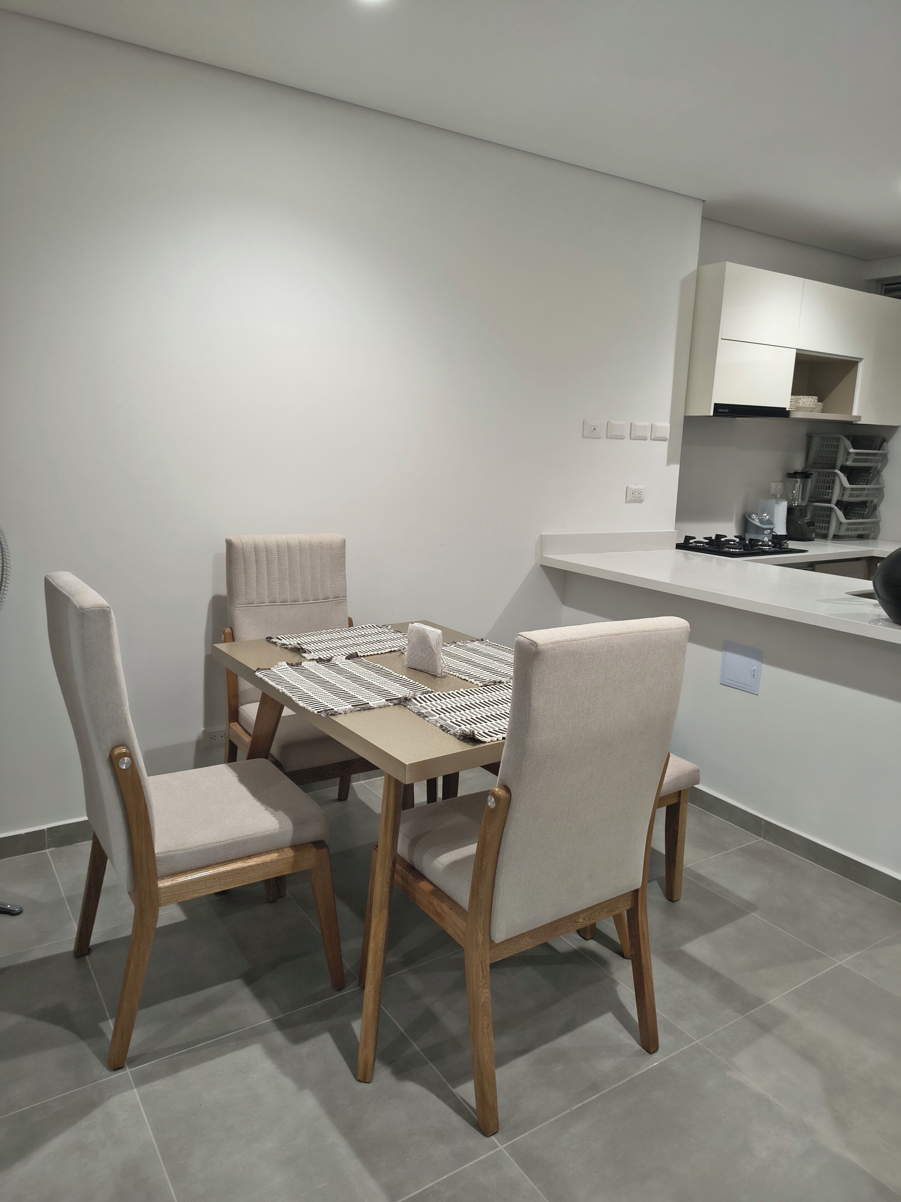Apartamento Familiar, Vista para a cidade | Restaurantes