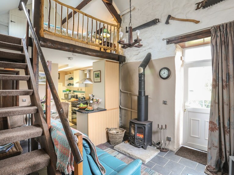 Ty Gwenno, Pet Friendly, Character Holiday Cottage In Criccieth - Beddgelert