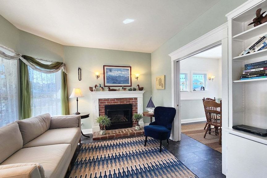 Historic Nye Beach! Victorian Escape Steps Away From The Beach! Endeavour House! - Newport, OR