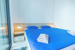 Apartamento Básico | Secretária adequada para computadores portáteis, ferro/tábua de engomar 