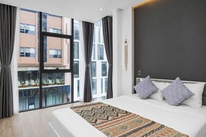 Premier Room City View | Secretária, Wi-fi grátis, roupa de cama fornecida 
