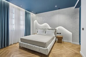 Quarto Duplo Superior, varanda, vista para o parque | Secretária, cortinas/cortinados opacos, ferro/tábua de engomar 