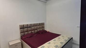 Quarto casal executivo, vista para a cidade | Escrivaninha, Wi-Fi de cortesia