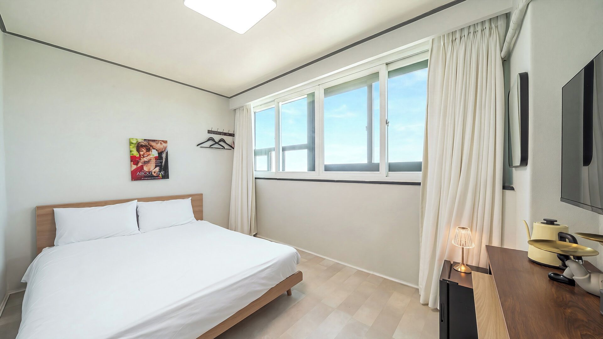 Quarto básico, 1 quarto (301 (Ocean View, Pet-Friendly)) | 1 quarto, Wi-Fi de cortesia