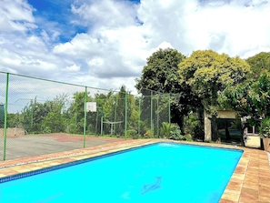Casa, 6 quartos, para fumantes, varanda | Piscina