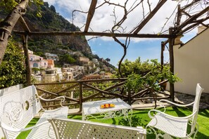 Apartamento Deluxe, vista para o mar | Terraço/pátio interior