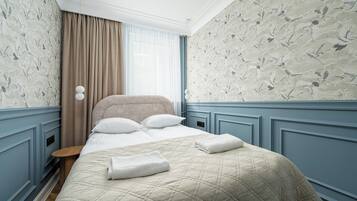 Apartamento, sacada | Ferros/tábuas de passar roupa, Wi-Fi de cortesia