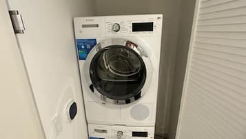 Apartamento, Vista para a cidade | Lavandaria