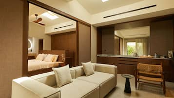 Suite Familiar | Minibar grátis, cofre no quarto, com decoração personalizada