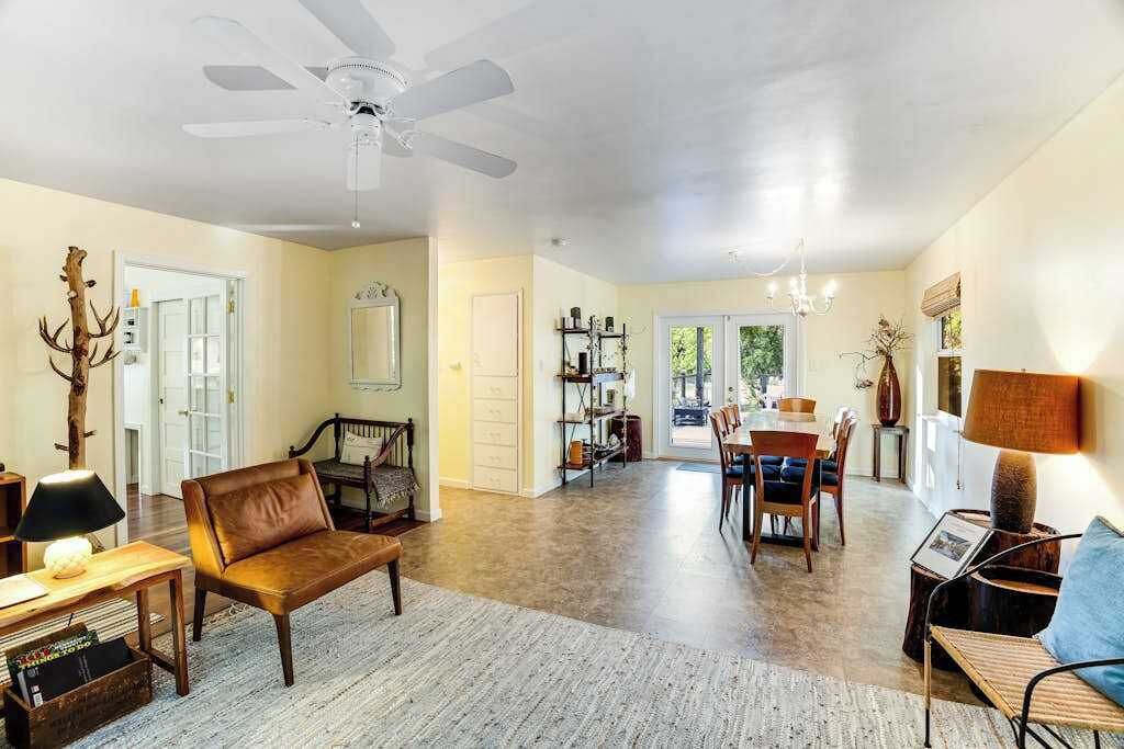 Cloverdale 2br Cottage With Private Creek Beach & Firepit  Dogs Ok - Cloverdale, CA