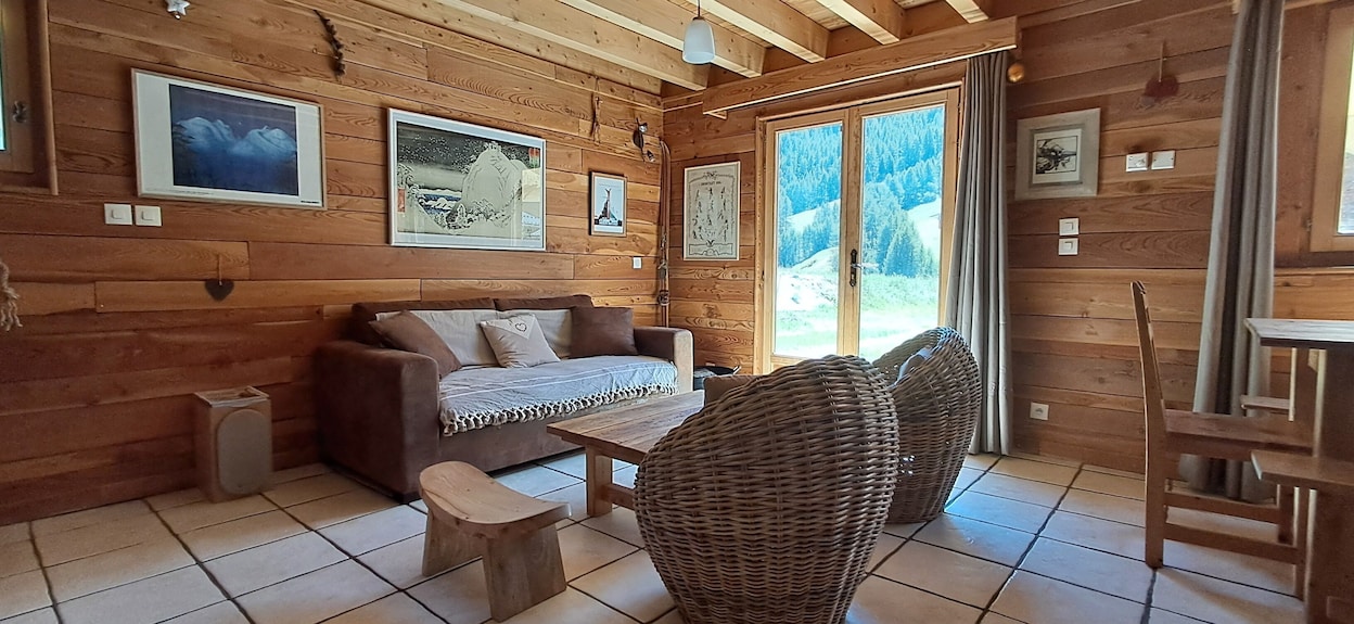 Chalet En Bois De 104m² Situé Au Coeur Dun Parc Régional Préservé De Montagne - Molines-en-Queyras