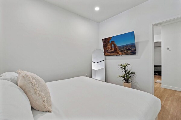 The Silo Park By Stylish Stays - Tracy Aviary & Botanical Gardens