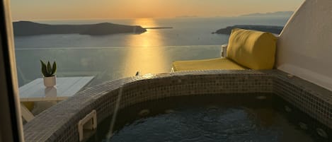 Quarto casal, vista para o mar | Ferros/tábuas de passar roupa, Wi-Fi de cortesia, roupa de cama