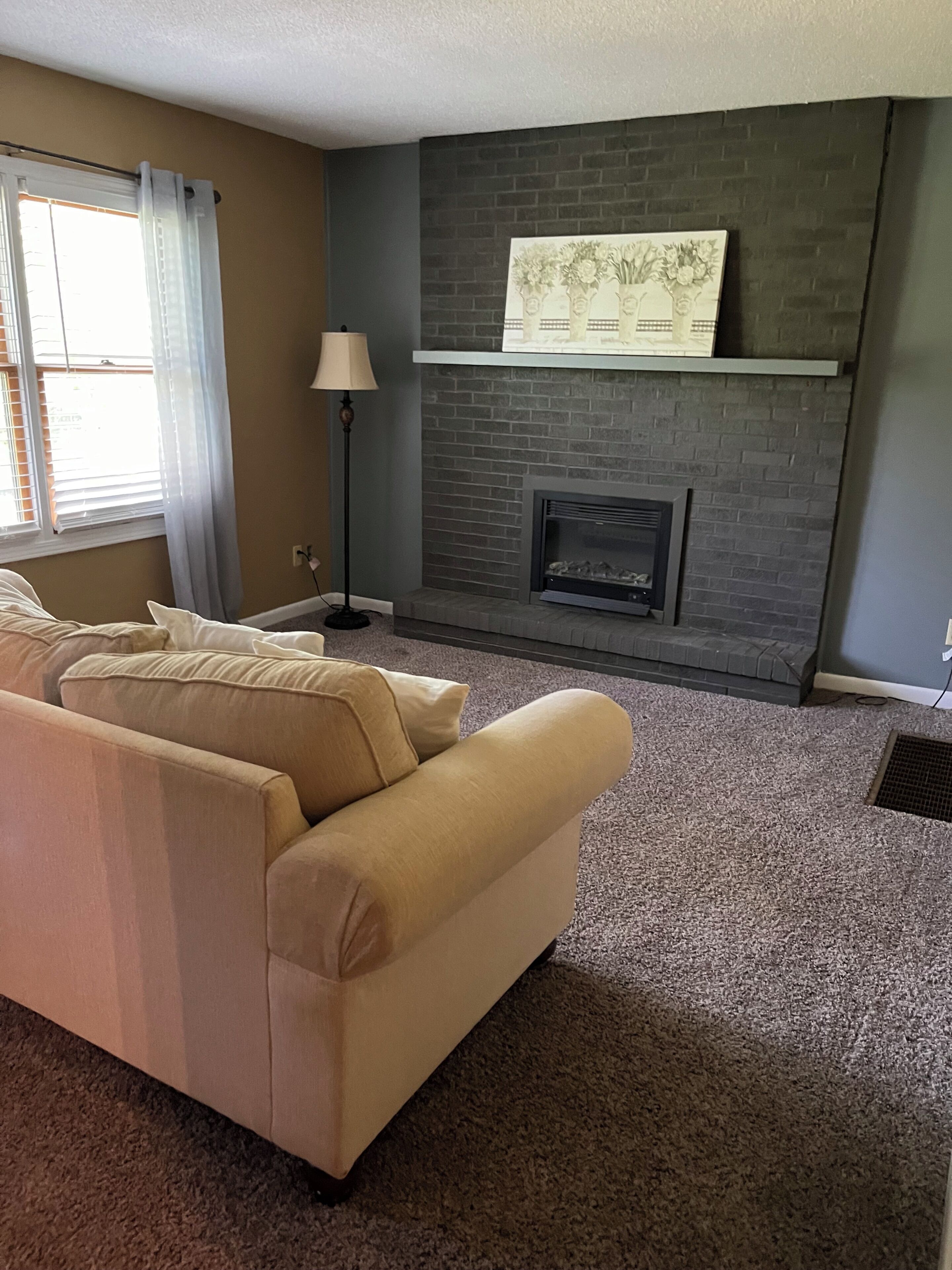 Spacious 3-bedroom House On Secluded 44 Acres In Elizabethtown. Full Amenities! - Elizabethtown, KY