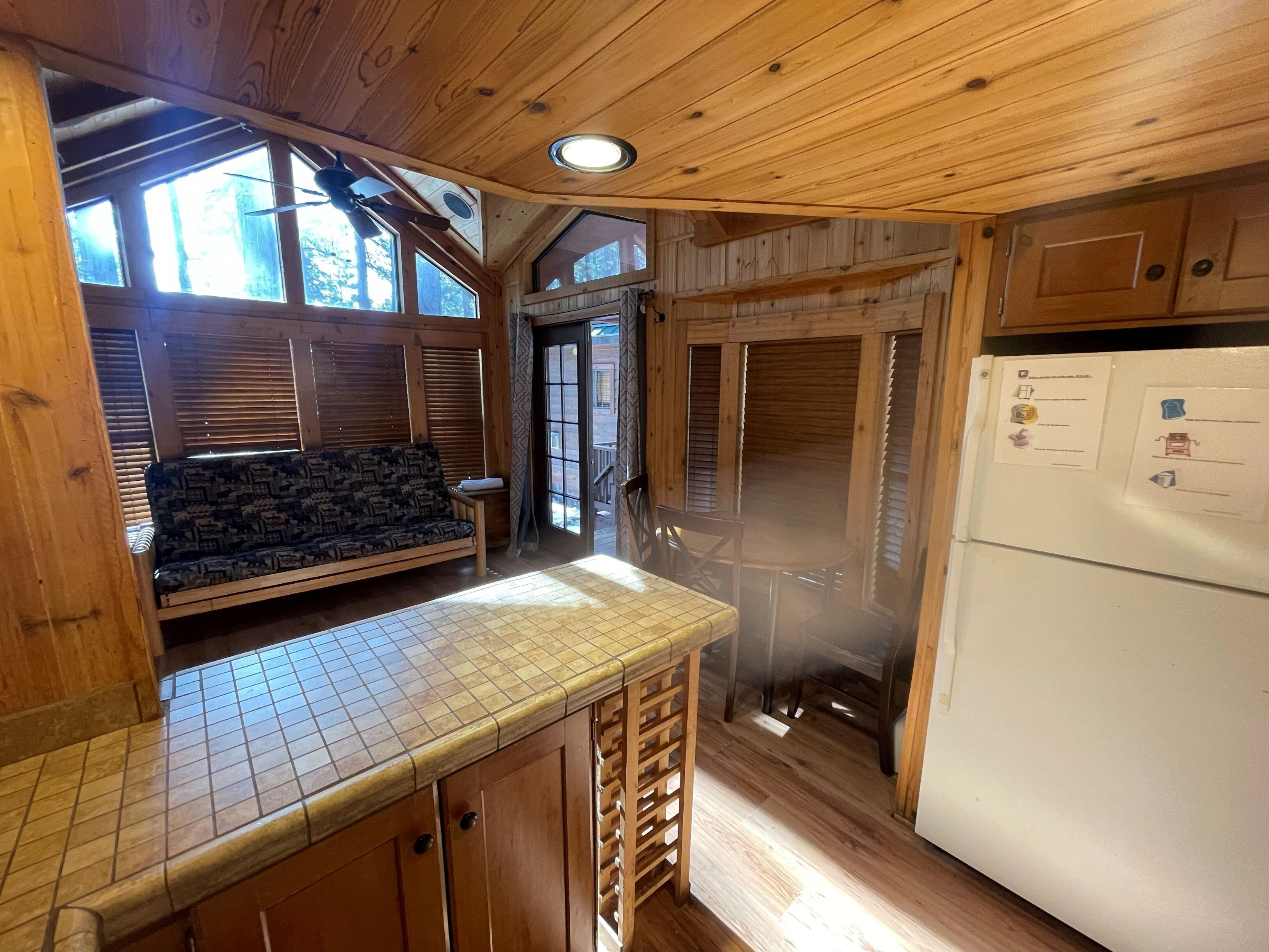 Cabin Close To Fun Beaches, Trails, & Lake Adventures! - South Lake Tahoe, CA