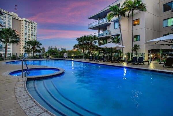 Swell Resort Burleigh Heads - Gold Coast