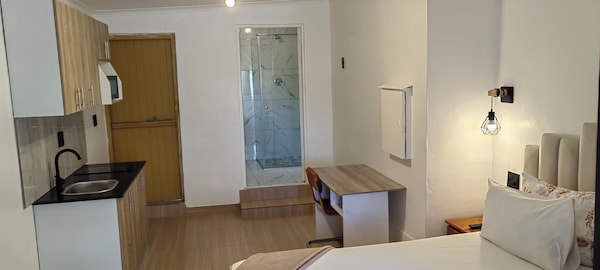 Neo & Ruks Guest House Parow - Cape Town