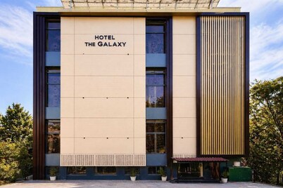 Hotel The Galaxy