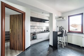 Apartamento | Cozinha americana privada | Cafeteira/chaleira, chaleira elétrica
