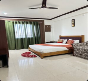 Quarto Deluxe | Secretária 