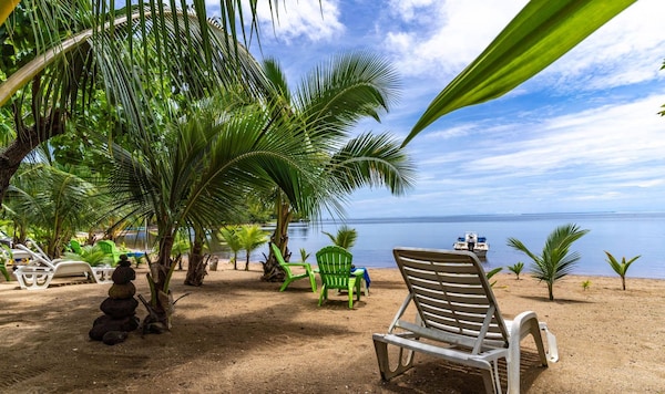 Beachfront Bungalows With Zen Charm - French Polynesia