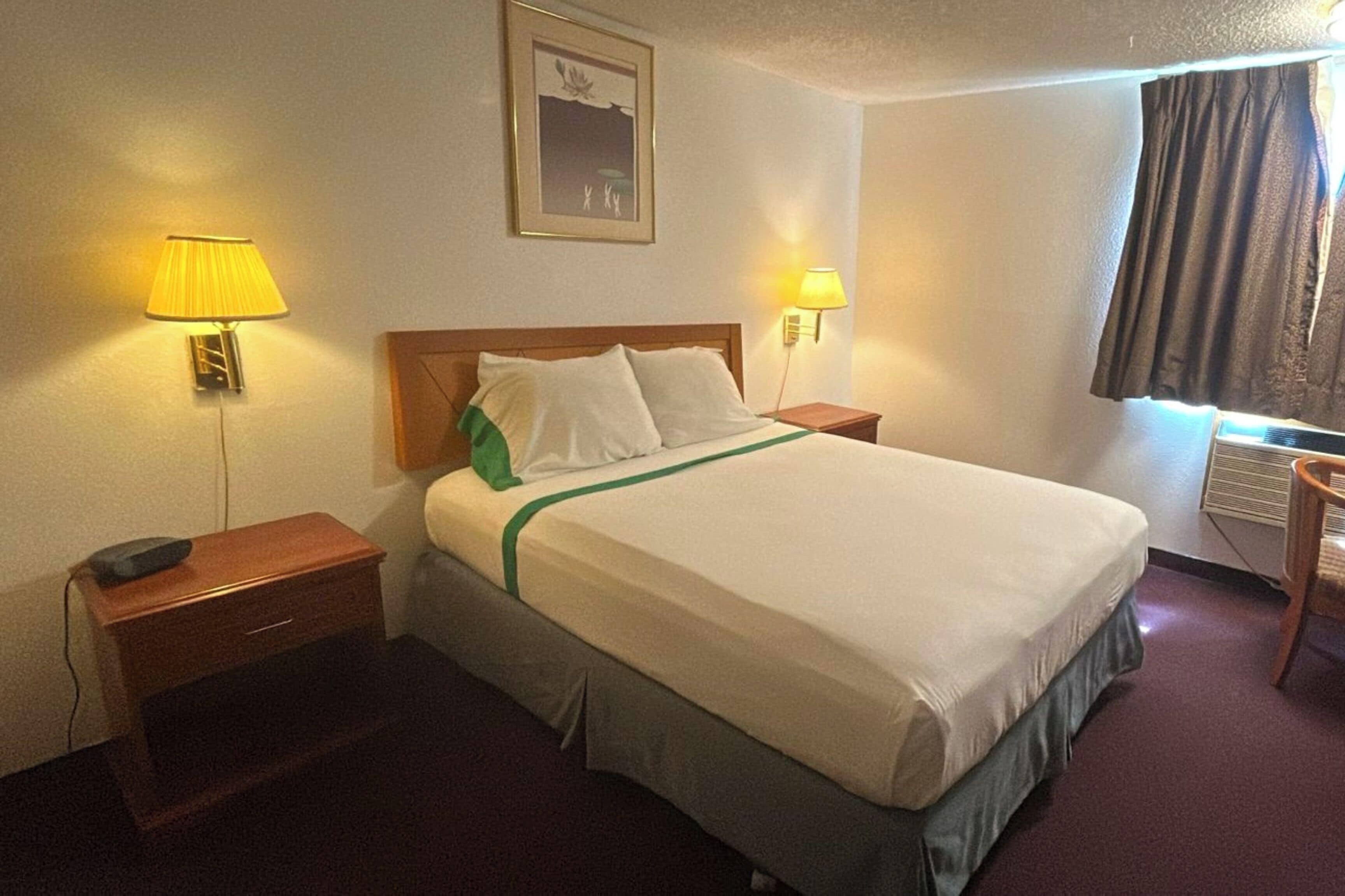 Ferros/tábuas de passar roupa, Wi-Fi de cortesia, roupa de cama