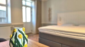 Quarto Duplo Premium | Secretária, Wi-fi grátis, roupa de cama fornecida 