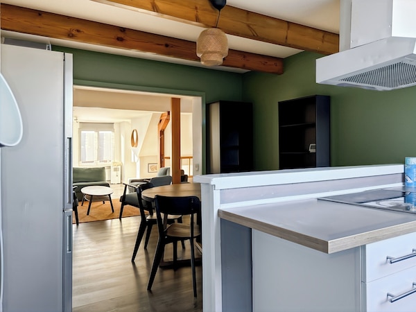 Spacious Luxury Stay In Saint-gilles Near Ixelles Fast Transport - Forest