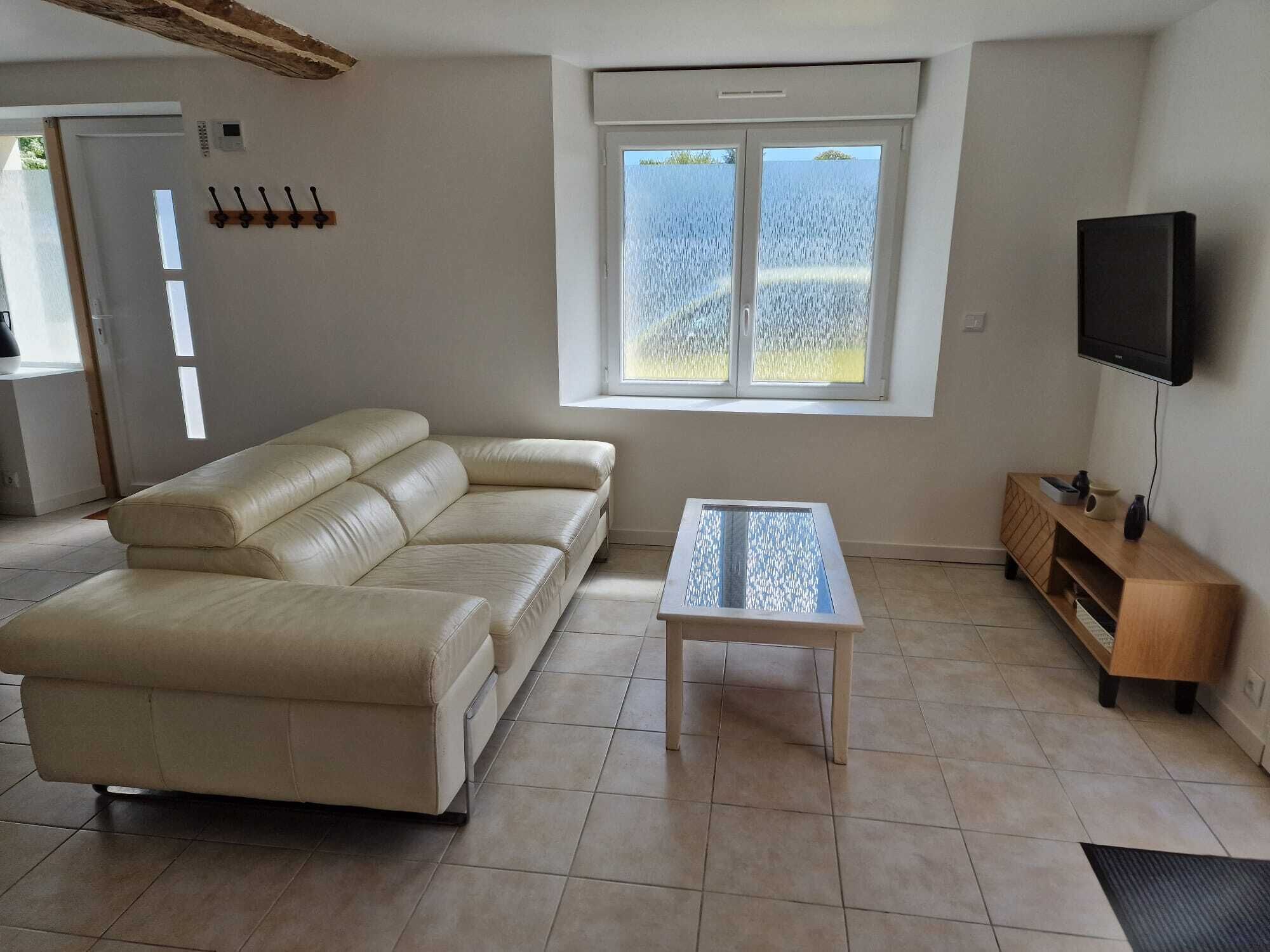 Jolie Maison En Pierre Entièrement Rénovée 15v - Laval, France