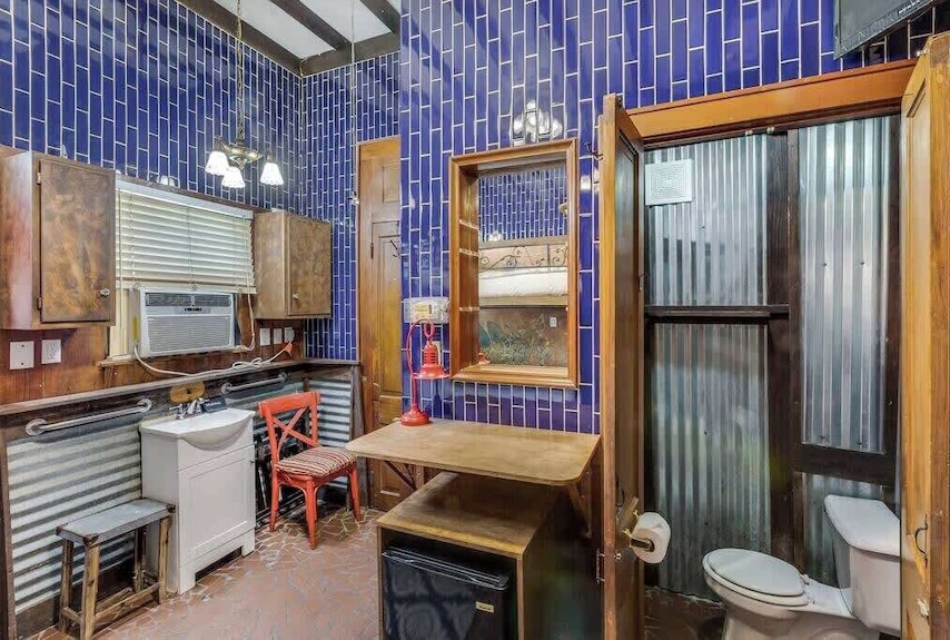 French Quarter Quirky And Cozy Private Bunk Room - Louisiana