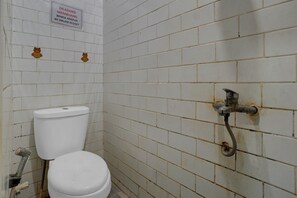 Quarto casal standard | Banheiro | Chuveiro 