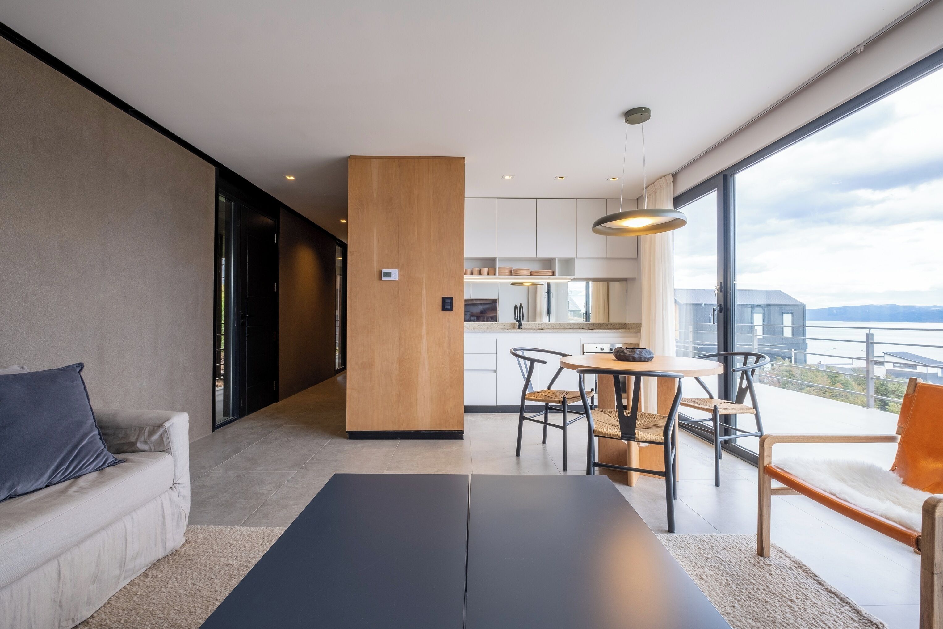 Apartamento, 2 quartos, vista para o oceano | Roupas de cama premium, espaço de trabalho para notebook