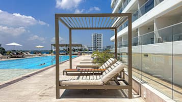 15 piscinas exteriores