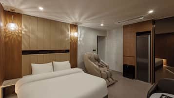 Premium Massage | Cortinas/cortinados opacos, Wi-fi grátis, roupa de cama fornecida