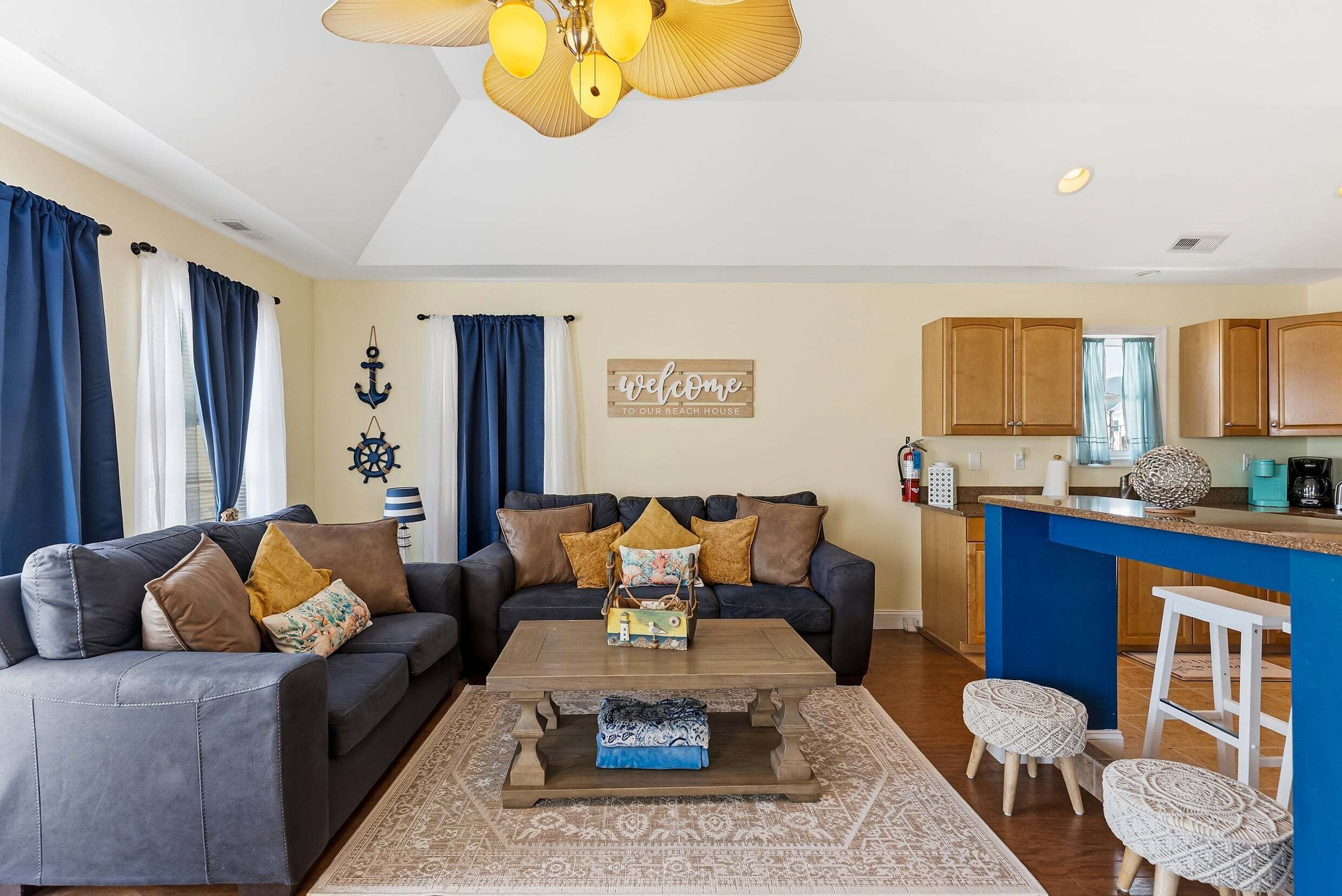 Spacious 3br Beach Condo With Private Deck & Garage Parking - Wildwood, NJ