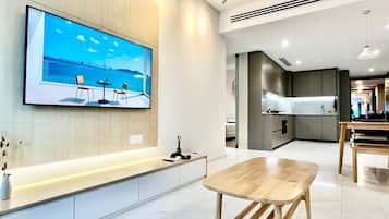 Apartamento Standard em Condomínio Fechado, 2 quartos, Vista para a cidade | Sala de estar
