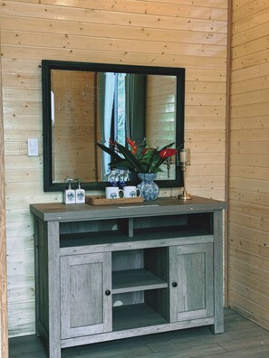 Bungalow Básico, vista para o lago | Interior