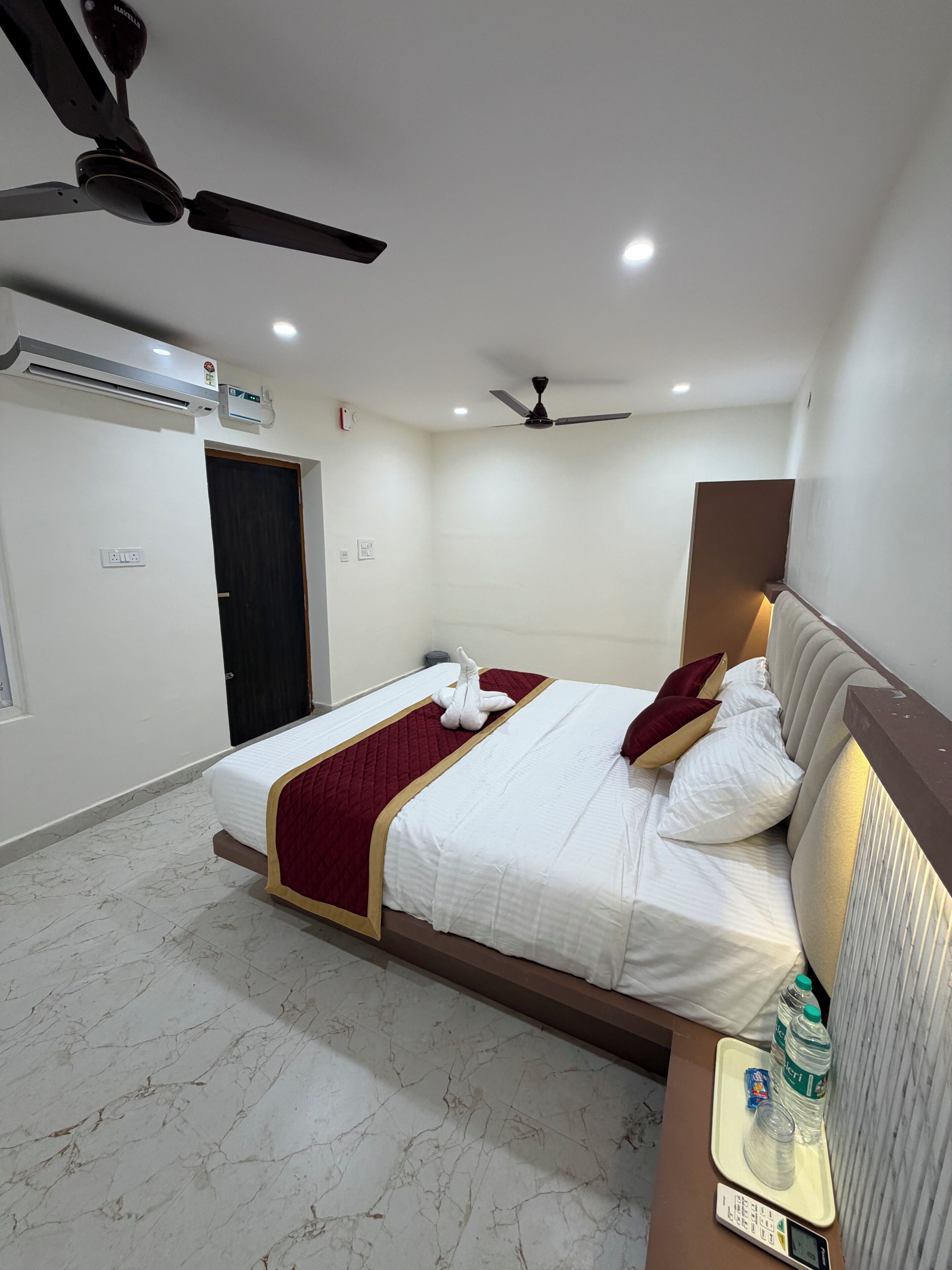 Quarto casal luxo | Wi-Fi de cortesia