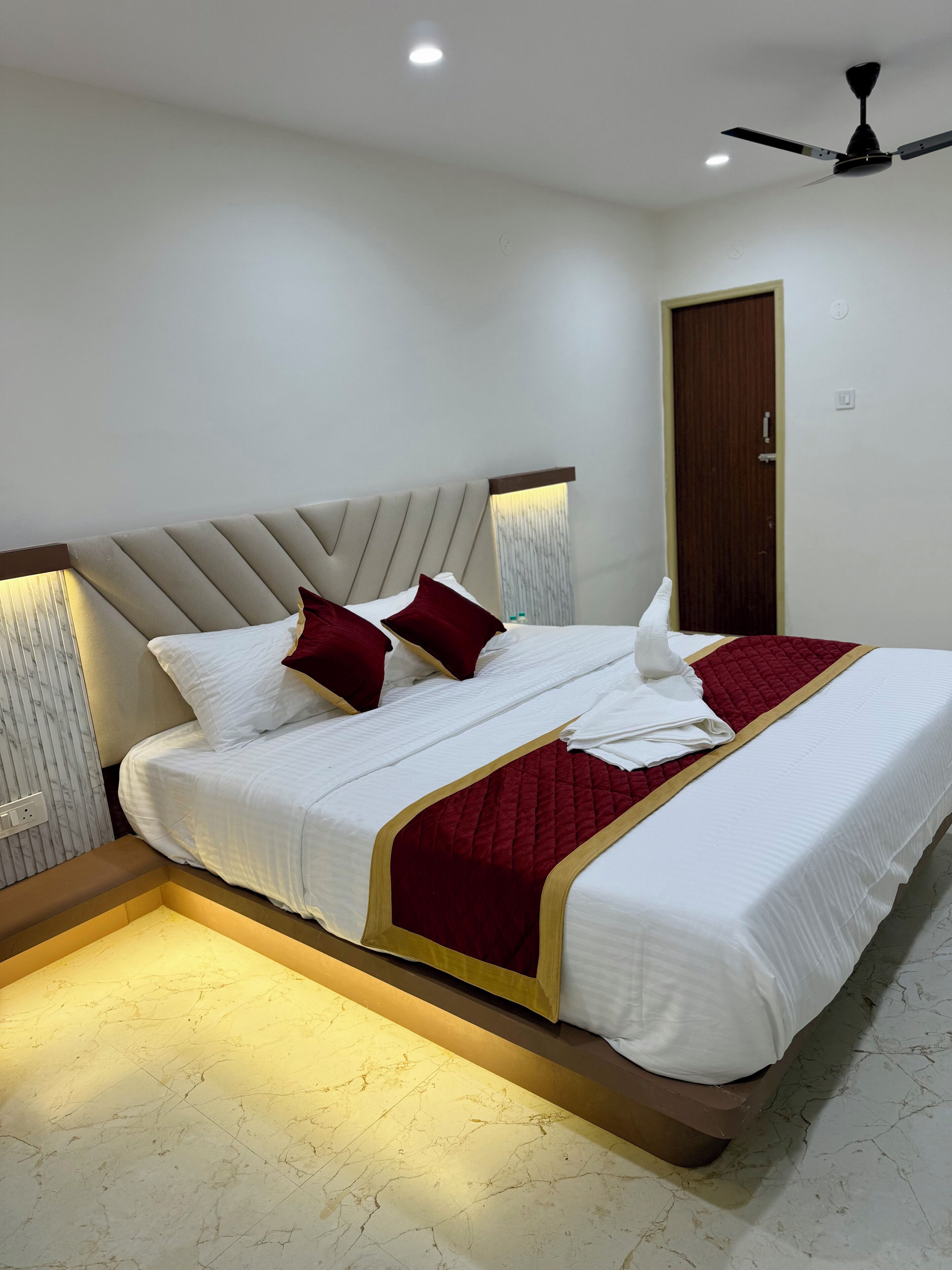 Quarto casal luxo | Wi-Fi de cortesia
