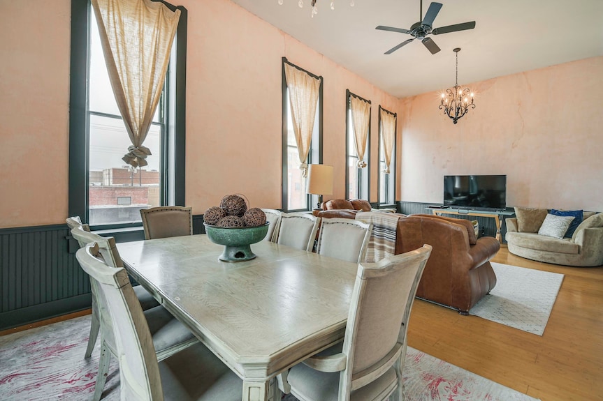 Walk To Events & Dining: Updated Brownwood Apt - Brownwood, TX