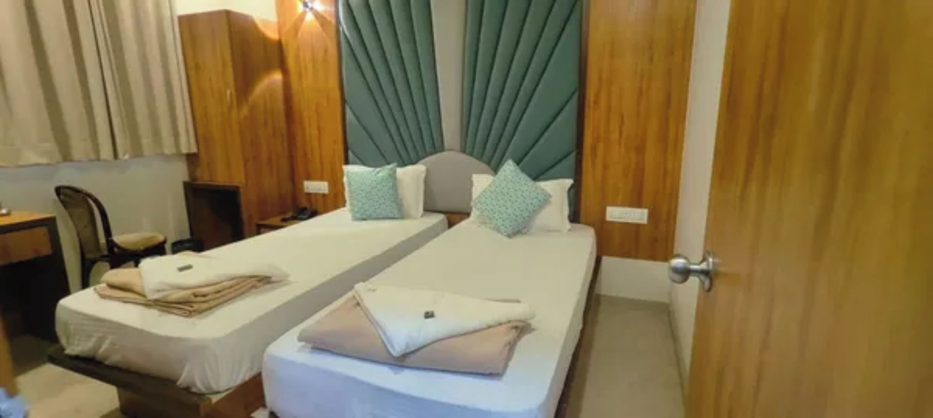Lençóis de algodão egípcio, roupa de alta qualidade, cofre no quarto 