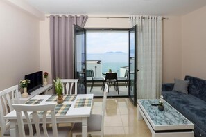 Apartamento Comfort, varanda, vista para o mar | Interior