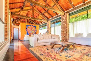 Apartamento, 1 quarto, varanda, vista para o jardim | Interior