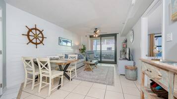 Condo, 2 quartos | Parte interna