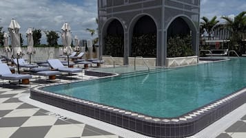 Piscina externa