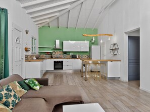 Villa Familiar, 3 quartos, varanda | Sala de estar