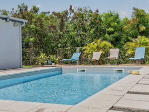 Villa Familiar, 3 quartos, varanda | Piscina | Piscina exterior 