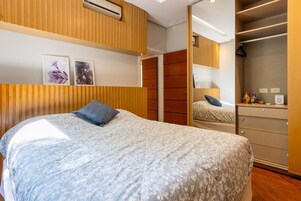 Casa Deluxe | Secretária adequada para computadores portáteis