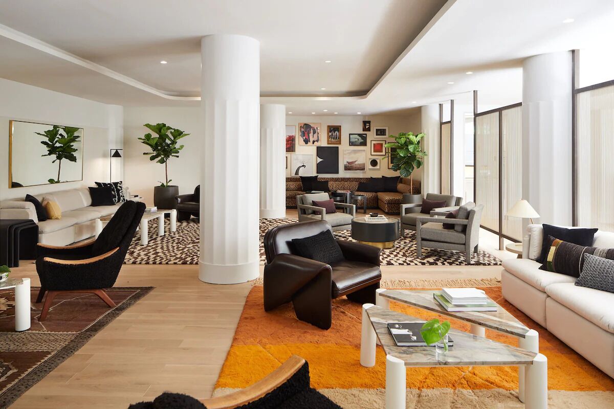 Stylish Retreat Near Pier 39 | Bikes, Vinyl Player & Wine Hour - San Francisco, CA